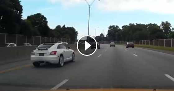 Chrysler Crossfire Accident Caught On Camera | Klipland.com
