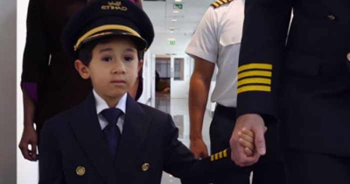 6-Year-Old Genius Kid Becomes Etihad Airways Pilot For A Day | Klipland.com