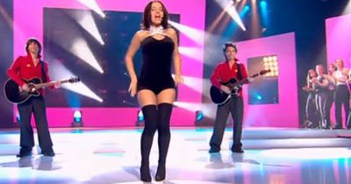 French Singer Alizee Steals The Whole Show With This Hot Performance ...