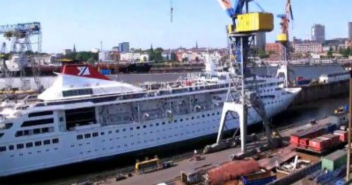 Cruise Ship Gets Cut In Half To Install A Middle Section To Make A Ship ...