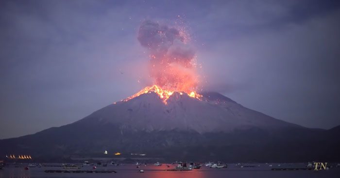 Explosive Eruption Of Sakurajima Volcano In Japan | Klipland.com