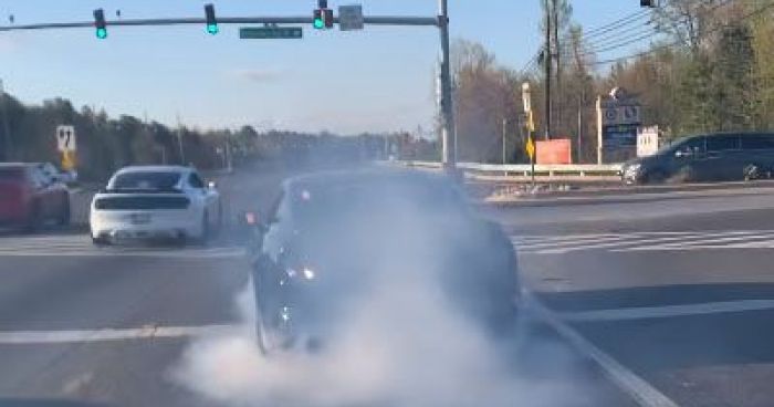 Mustang Shelby GT500 Crashes Trying To Race Another Shelby And A ...