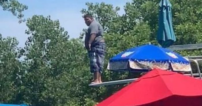 Nervous Man Jumps Into Pool After Encouragement | Klipland.com