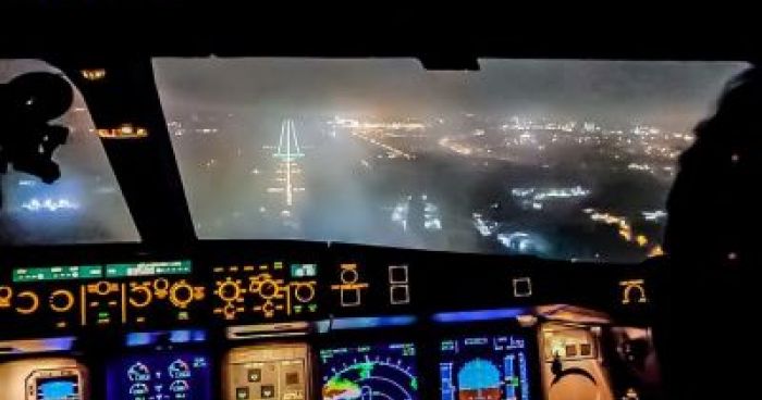 Cockpit View From Inside The Airbus A300 | Klipland.com