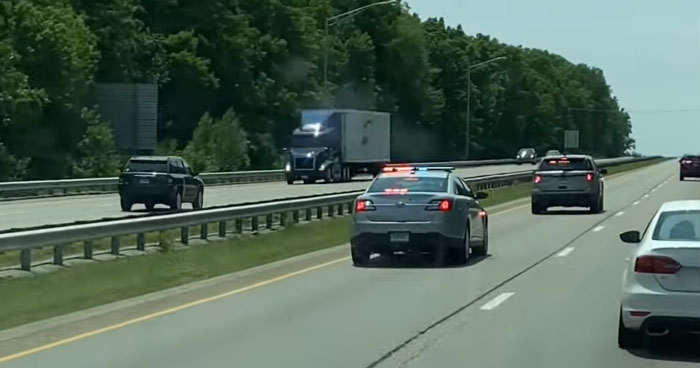 Car Drives Down The Wrong Highway Lane For Three Minutes Straight ...