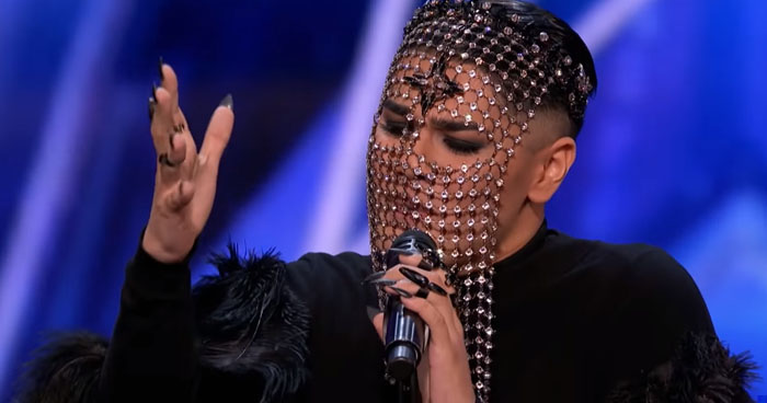 Sheldon Riley Surprises AGT Judges With A Soulful Billie Eilish Cover ...