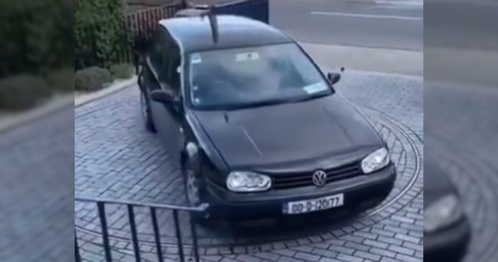 Innovative Rotating Driveway Parking Spot | Klipland.com