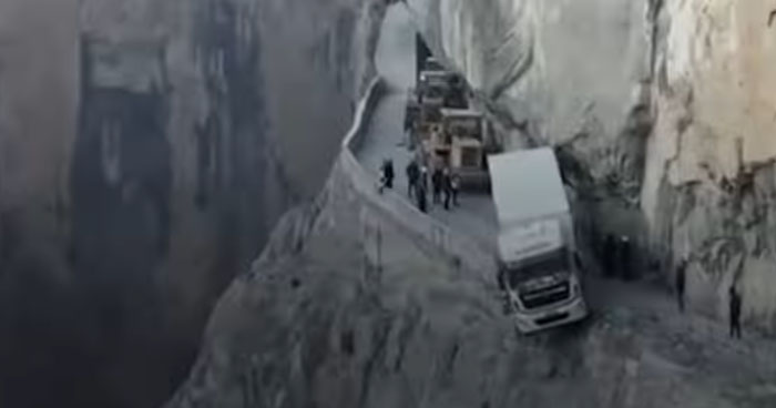 Truck Pulled Back On Road After Dangling Over Cliff For Three Days ...