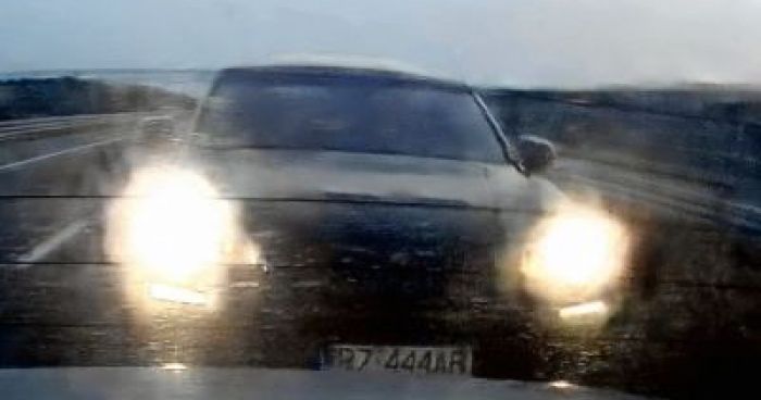 Extreme Tailgating On The Highway In Poland | Klipland.com