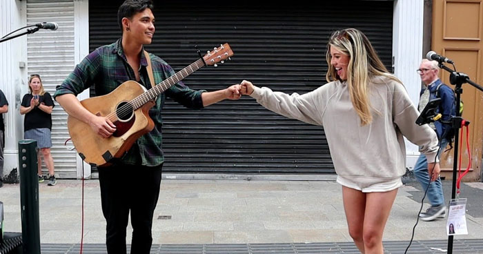 Street Performance Of A Guy And A Girl Singing 'Zombie' By The ...