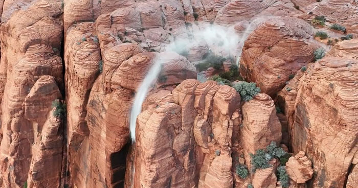 Drone Captures Rare Reverse Waterfall | Klipland.com