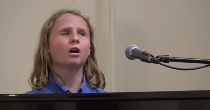 15-Year-Old Blind Boy Sings "You Raise Me Up" At Mom's Memorial ...