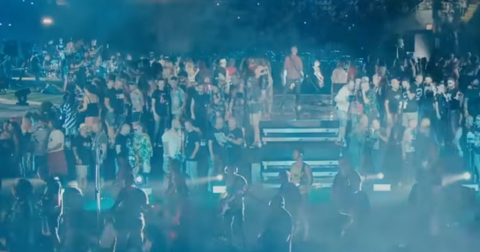 1000 Musicians Perform "Bohemian Rhapsody" By Queen At Rockin'1000 ...