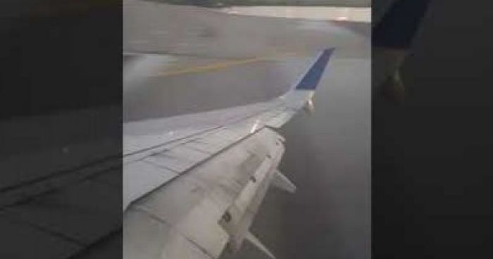 Boeing 737 Wing Strike At Landing | Klipland.com