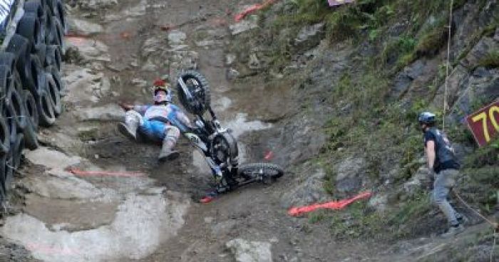 World's Toughest Hill Climb Race Fails And Crashes | Klipland.com