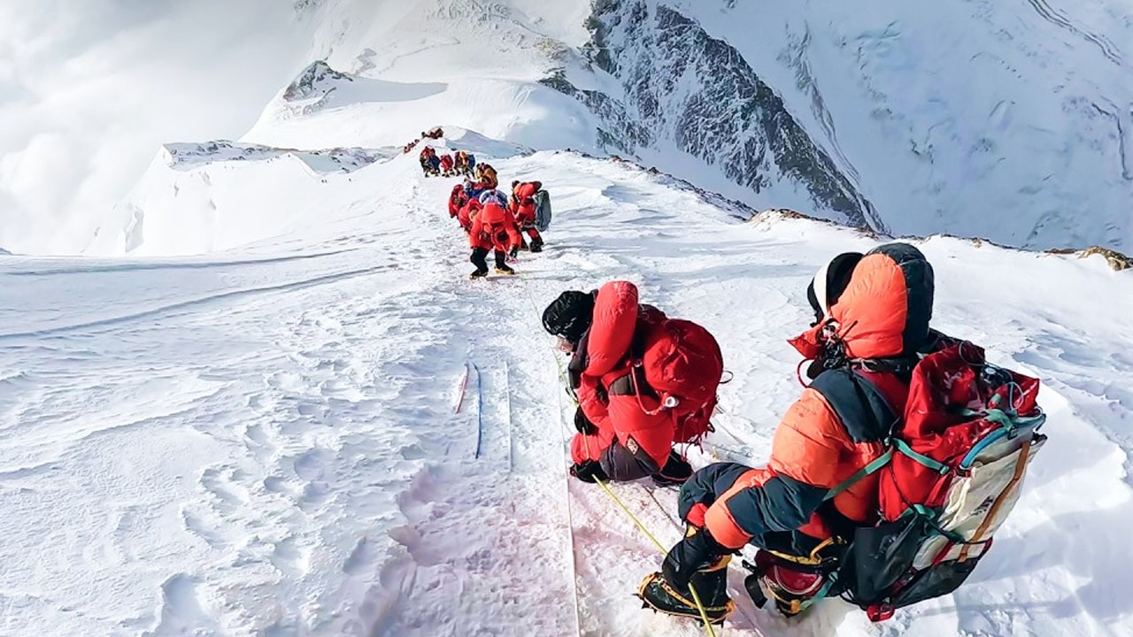 Incredible Climb on Mount Everest Captured with GoPro Camera | Klipland.com